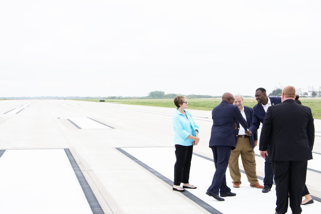 New runway now open at Dallas Executive Airport - Dallas City News